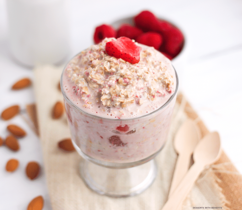 Healthy Strawberry Shortcake Overnight Dessert Oats - MasterOfCooking