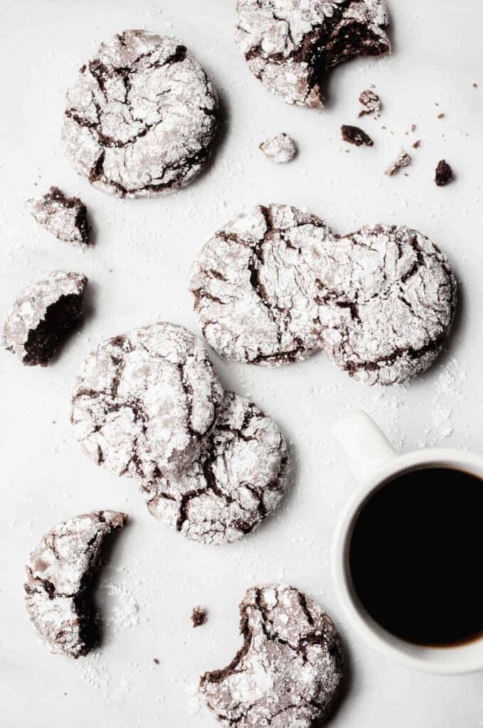 Easy Chocolate Crinkle Cookies Recipe - MasterOfCooking